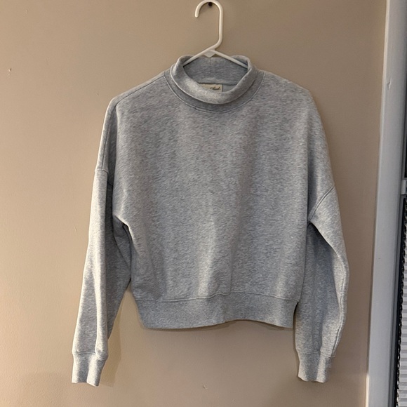 Universal Thread | Sweaters | Universal Thread Light Gray Turtleneck ...